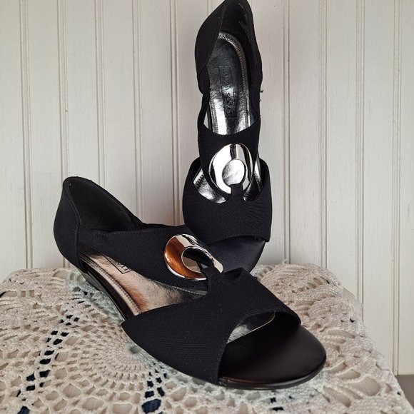 Laura Scott | Shoes | Laura Scott Open Sides Open Toe Wedge Shoes Size ...